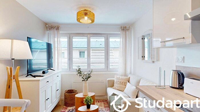 Appartement à louer - Coteaux Ouest-Pasteur, Rouen - 1 pièce - 3 chambres