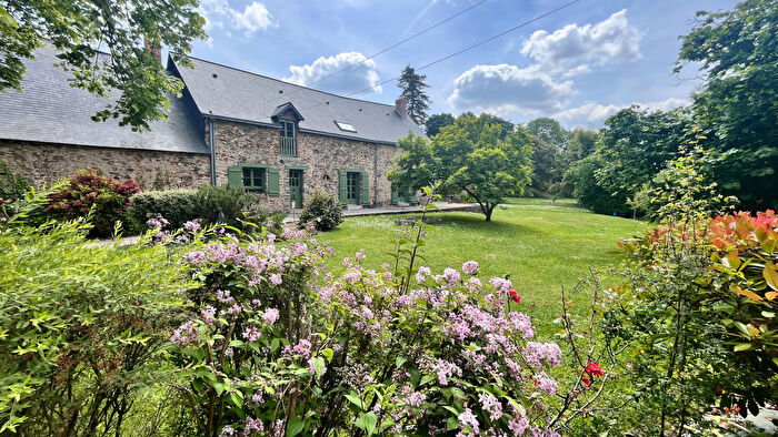 Maison à vendre - Saint-Jean-sur-Mayenne - 7 pièces - 4 chambres