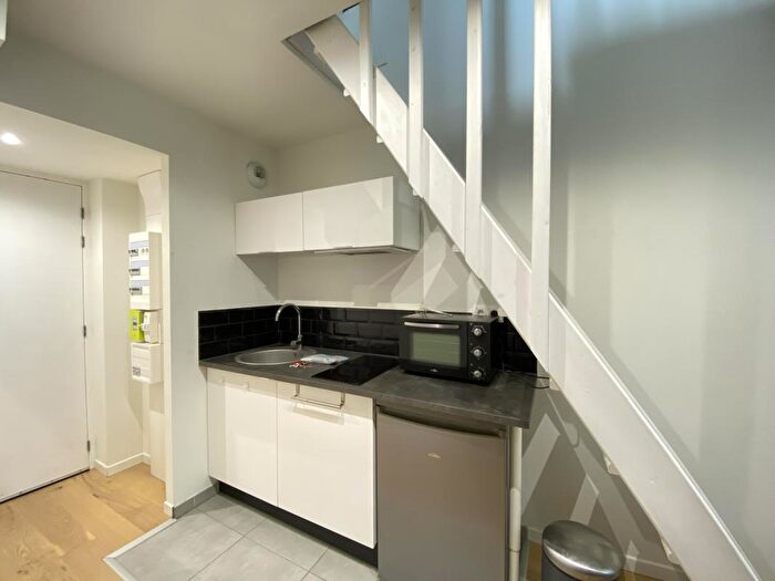 Appartement à louer - Valenciennes - 2 pièces - 1 chambre