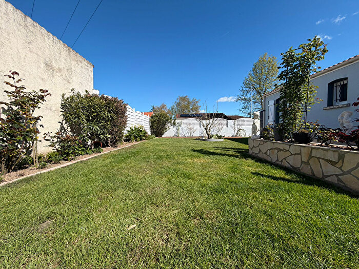 Maison à vendre - Saint-Sébastien-sur-Loire, Est - 4 pièces - 3 chambres