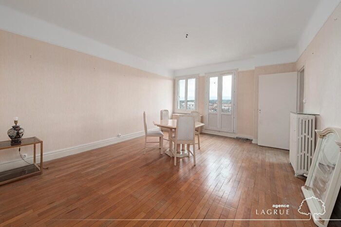 Appartement à vendre - Vichy, République - 3 pièces - 2 chambres