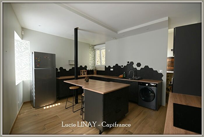 Maison 5 pièces à vendre à Saint-Denis-de-Gastines