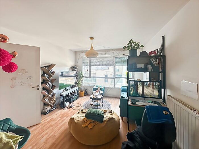 Appartement à vendre - Évry, Centre-ville - 2 pièces - 2 chambres