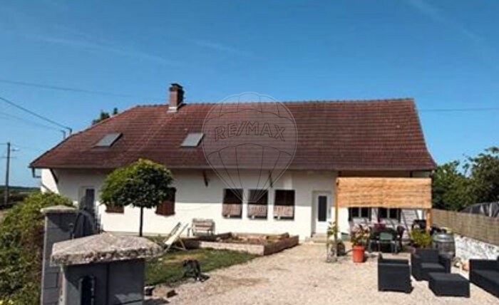 Maison 8 pièces à vendre - Lays-sur-le-Doubs
