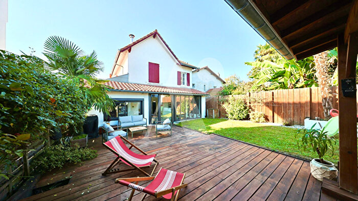 Maison à vendre - Dax, Centre-ville, Saint-Vincent - 5 pièces - 3 chambres