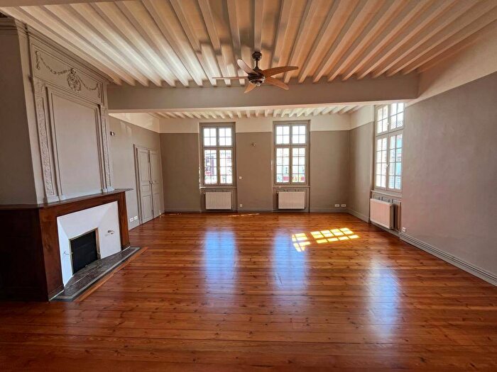 Appartement à louer - Nord, Caussade - 4 pièces - 3 chambres