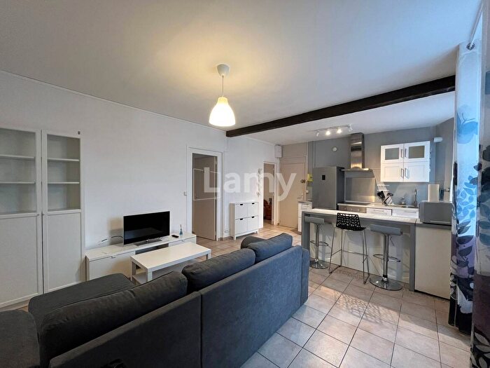 Appartement à louer - Clairmarais-Charles Arnould, Reims - 3 pièces