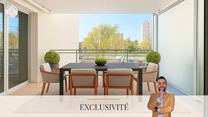 Appartement à vendre - Saint-Priest - 3 pièces - 2 chambres