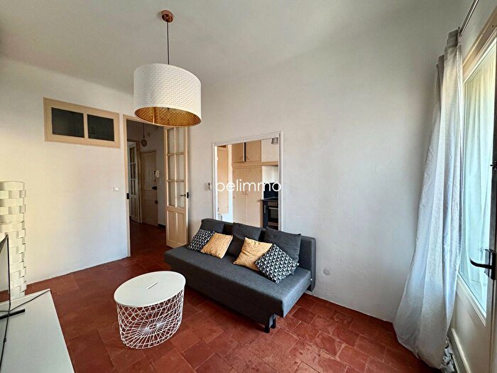 Centre Ville, Salon-de-Provence - Appartement 2 pièces à louer