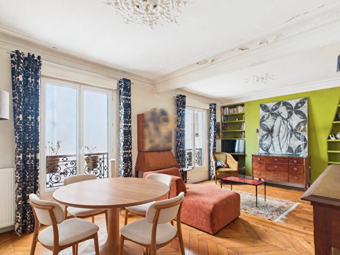 Paris 10ème, Saint-Vincent de Paul, Lariboisière - Appartement 2 pièces à vendre