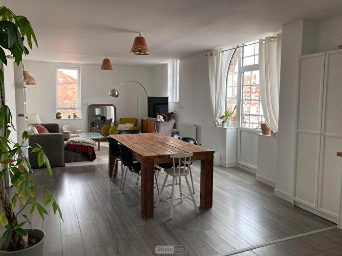 Appartement 6 pièces à Ouest, Merville, à louer