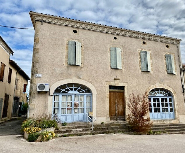 Maison à vendre - Seissan - 8 pièces - 5 chambres