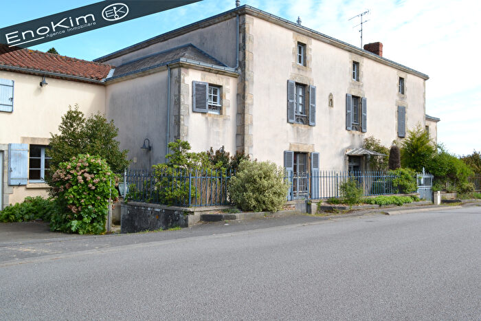 Maison à vendre - La Roche-sur-Yon, Pyramides, Jean-Yole - 8 pièces - 6 chambres