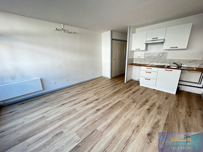 Lourdes, Centre-ville, Place Peyramale, Gare - Appartement 1 pièce à vendre
