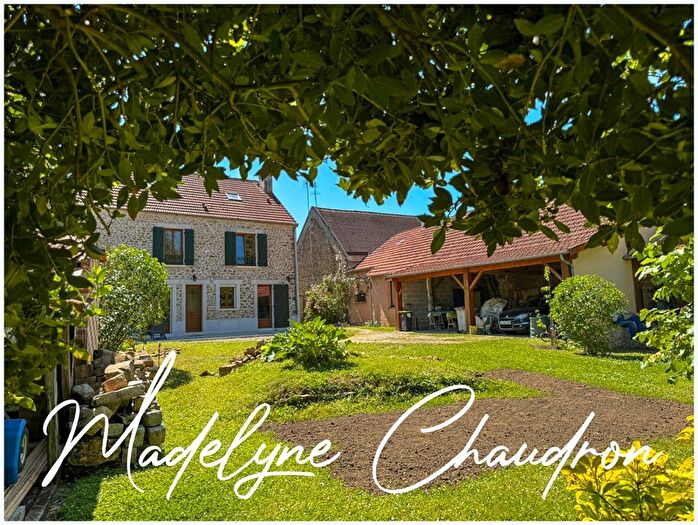 Maison à vendre - Bouray-sur-Juine - 7 pièces - 5 chambres