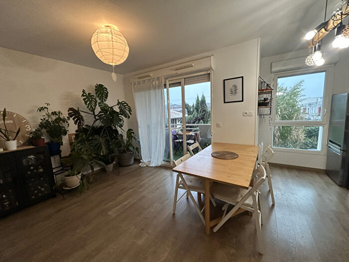 Appartement à louer - Bruges, Tasta Nord, Villabois - 3 pièces - 2 chambres