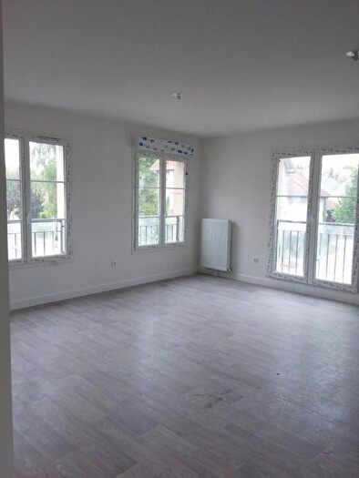 Appartement 3 pièces à Mours, à louer