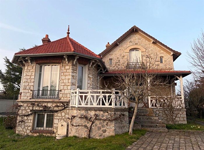 Maison à vendre - Freneuse - 7 pièces - 1 chambre