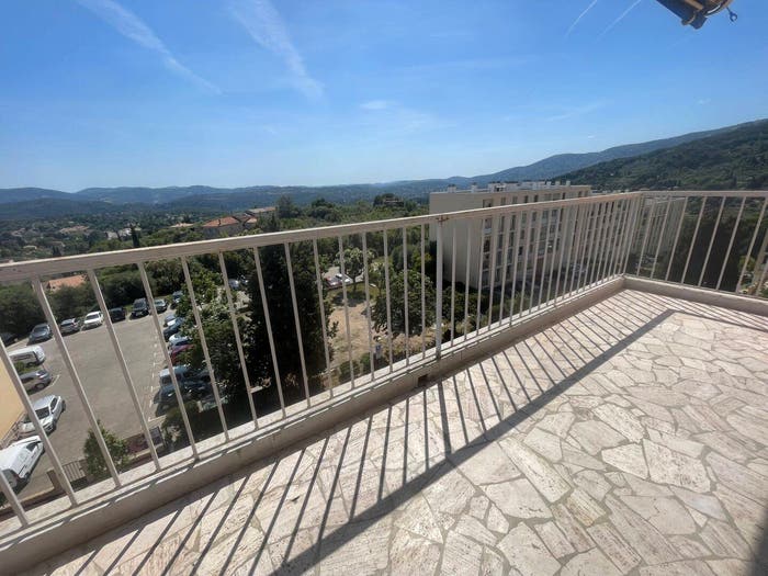 Appartement 4 pièces à louer à Saint Francois, Grasse