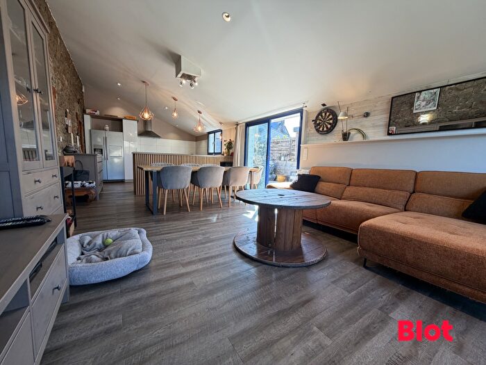 Maison 5 pièces à Saint-Père, à vendre