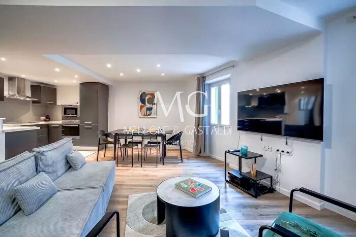 Appartement à vendre - Cannes, Centre-ville - 3 pièces - 2 chambres