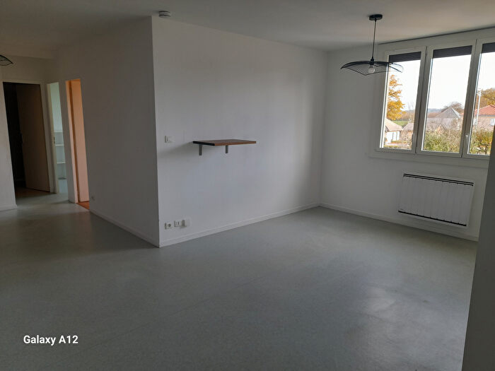 Appartement à louer - Arpajon-sur-Cère - 3 pièces - 2 chambres