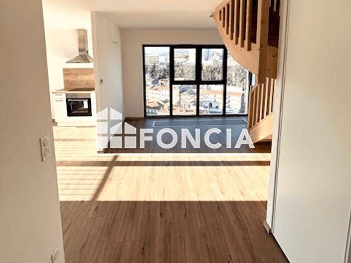 Appartement à louer - Châteaucreux, Saint-Étienne - 4 pièces - 3 chambres