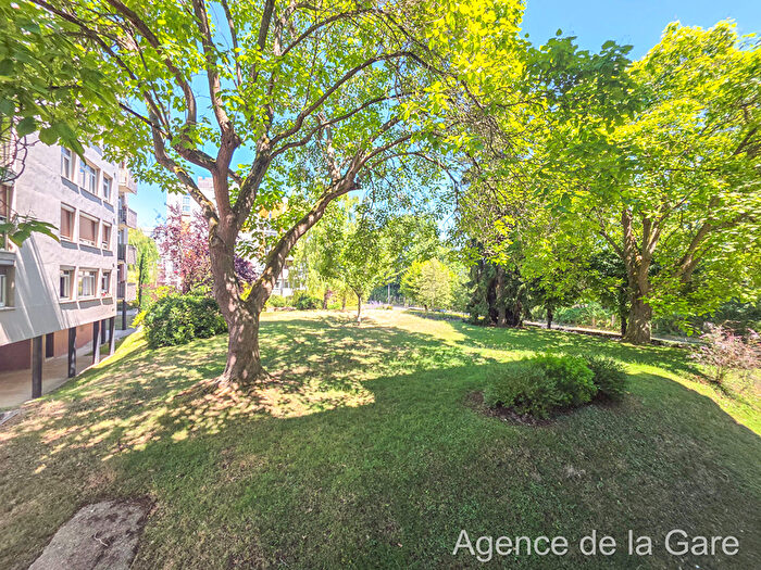 Maisons-Laffitte, Centre-ville : Appartement 3 pièces à vendre