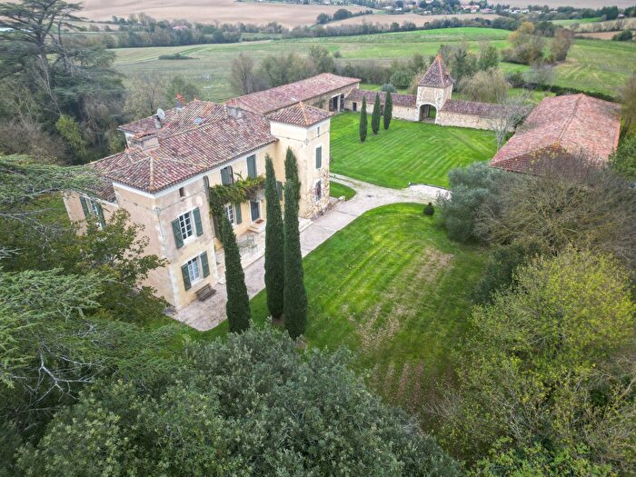 Maison à vendre - Gimont - 8 pièces - 5 chambres