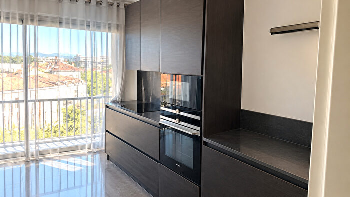 Appartement 5 pièces à Montélimar, Centre-ville, à vendre