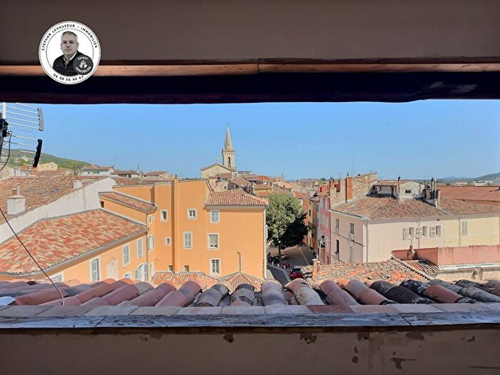 Draguignan, Centre-ville historique : Appartement 4 pièces à vendre