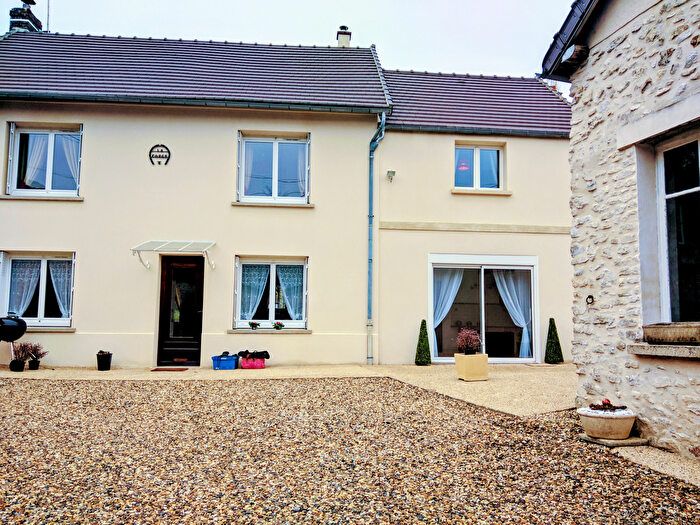 Maison à louer - Versigny - 6 pièces - 4 chambres