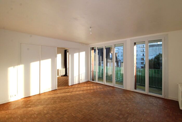 Appartement à louer - Saint-Brieuc, Centre-ville, Saint-Michel, Le Légué, Notre-Dame - 4 pièces - 2 chambres