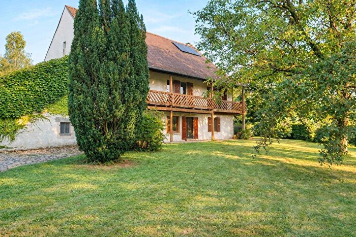 Maison 9 pièces à Crissey, à vendre