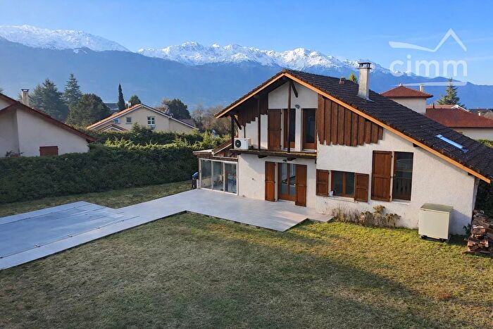 Maison à vendre - Lumbin - 6 pièces - 4 chambres