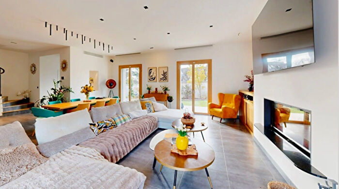 Maison à vendre - Montfort-lAmaury - 7 pièces - 4 chambres