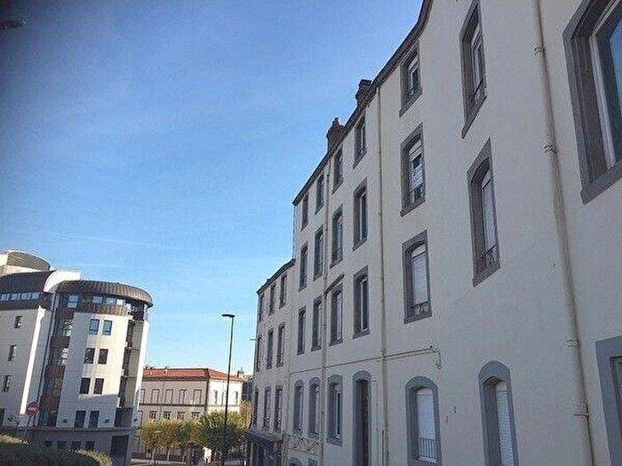 Appartement à louer - Ballainvilliers, Clermont-Ferrand - 3 pièces - 2 chambres