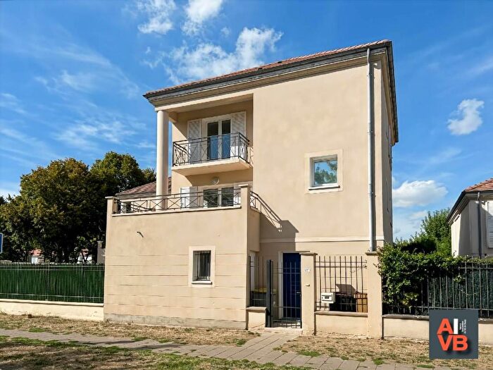 Bussy-Saint-Georges : Maison 4 pièces à vendre
