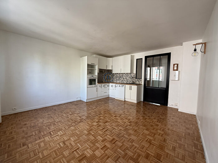 Appartement 2 pièces à louer à Courbevoie, Bécon