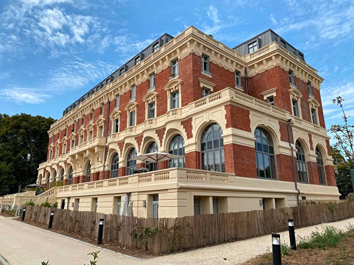 Appartement à louer - Chateau, Maisons-Laffitte - 3 pièces - 2 chambres