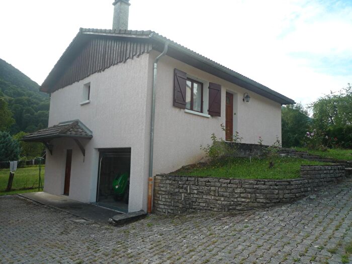 Maison à louer - Allevard - 5 pièces - 3 chambres