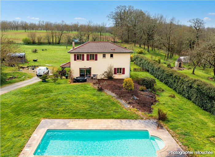 Maison à vendre - Sarlat-la-Canéda - 5 pièces - 5 chambres