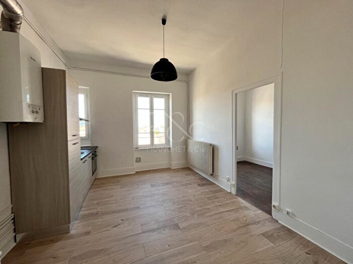 Lyon 4ème, Croix Rousse Centre-ville : Appartement 1 pièce à louer