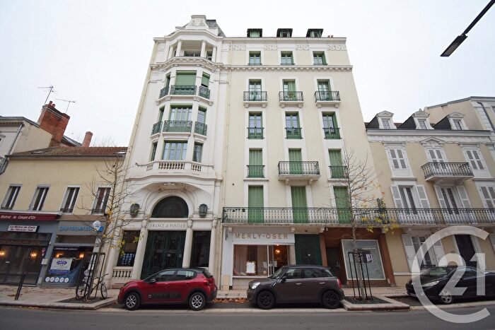 Appartement à vendre - Vichy, Thermal - 3 pièces - 2 chambres