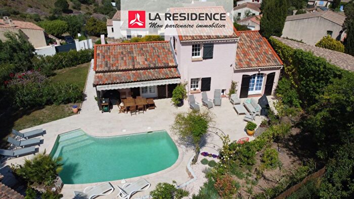 Maison 6 pièces à vendre - Roquebrune-sur-Argens, Village