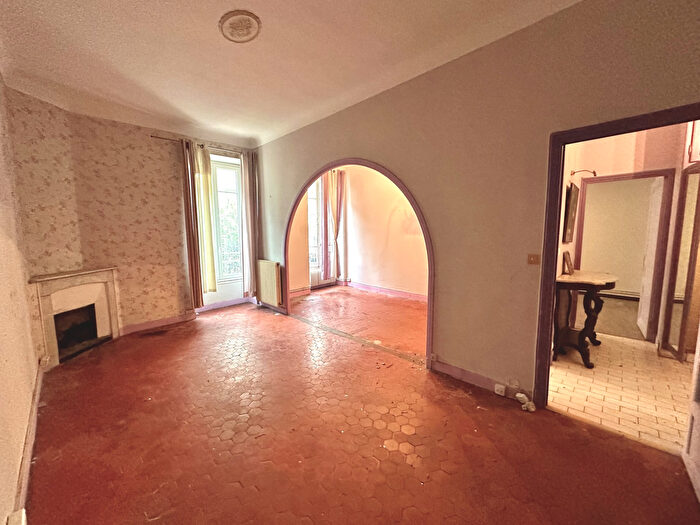 Maisons à vendre et appartements à louer - 1