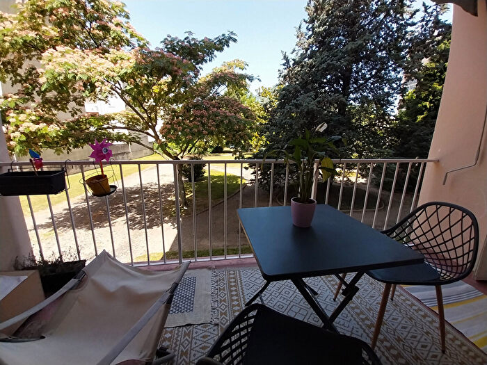 Appartement à vendre - Vienne, LIsle - 4 pièces - 2 chambres