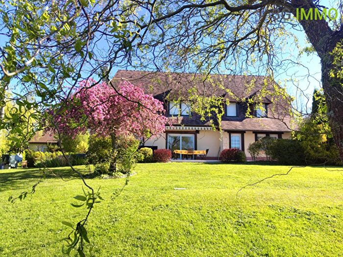 Maison 7 pièces à vendre à Pont-lévêque