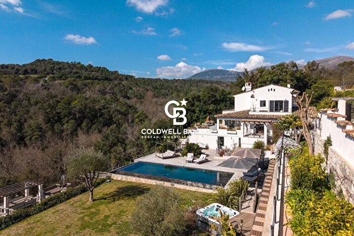 Maison à vendre - Saint-Paul-de-Vence - 8 pièces - 5 chambres