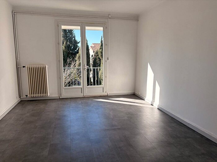 Appartement à louer - La Reille-Grazailles-Hauts de Grazailles-Pierre Blanche-Berthelot, Carcassonne - 4 pièces - 3 chambres